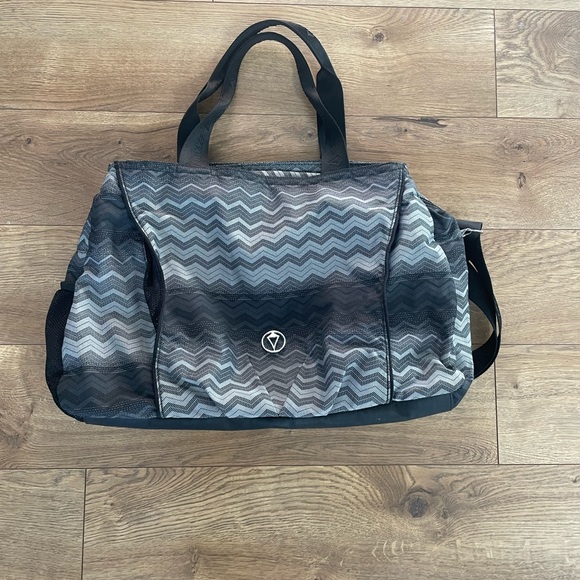 Ivivva | Accessories | Ivivva Strong Points Duffle Bag | Poshmark